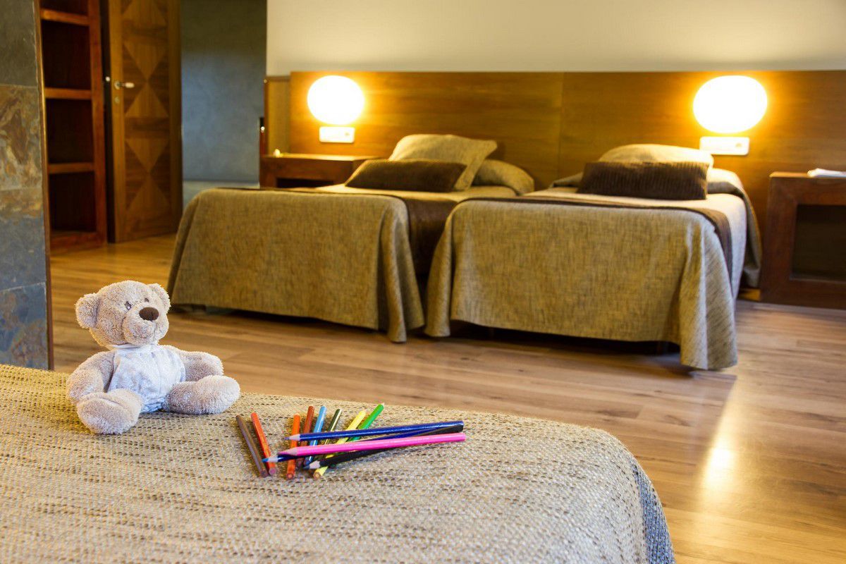 Habitación Familiar para cinco personas | Hotel Els Caçadors de Ribes